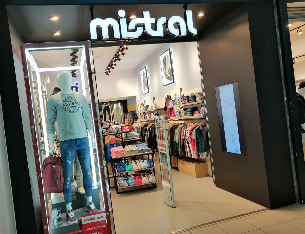 Salto Shopping Terminal | Nuevo local de Mistral en Salto Shopping